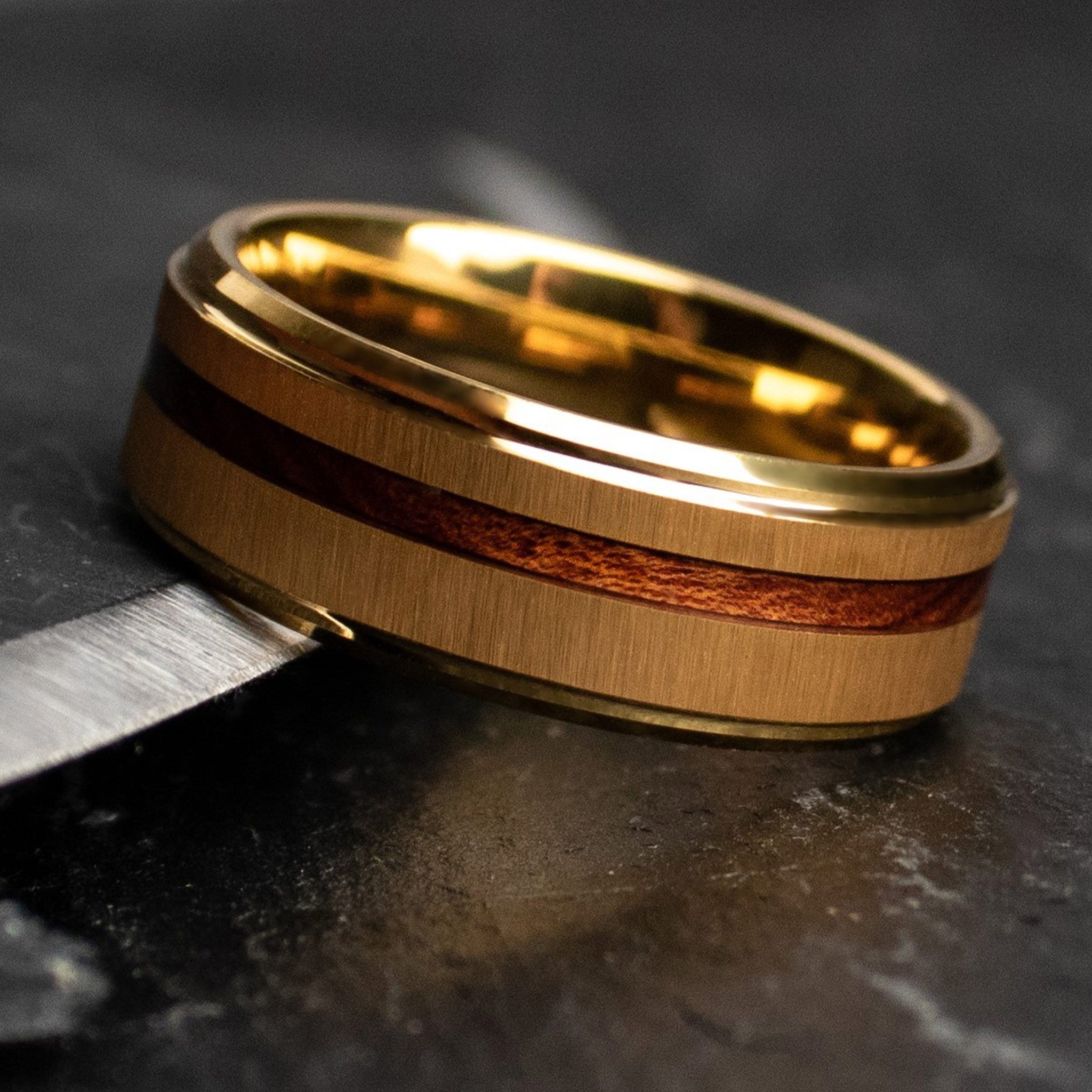 The Fortuna | Yellow Gold Wood Ring | Thorum