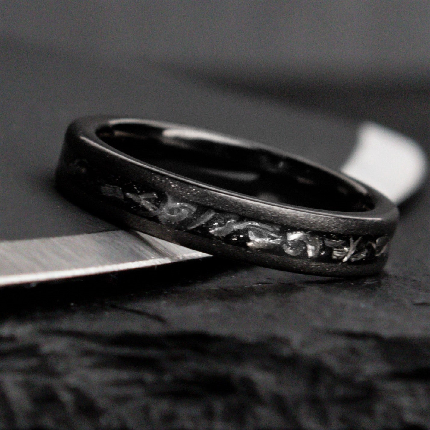 Black Meteorite | Slim Meteorite Ring | Thorum